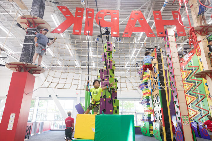 HAPIK fun climbing gym at Ridge Hill, Yonkers (NY)